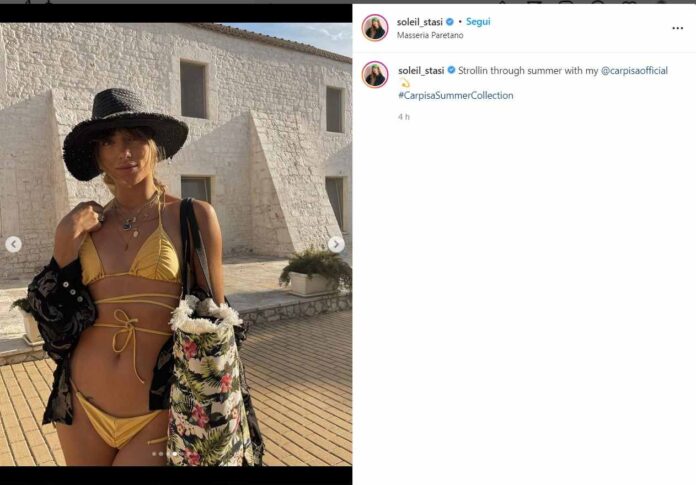 Soleil ci ricasca ancora: bikini minuscolo, il laccio fa sognare