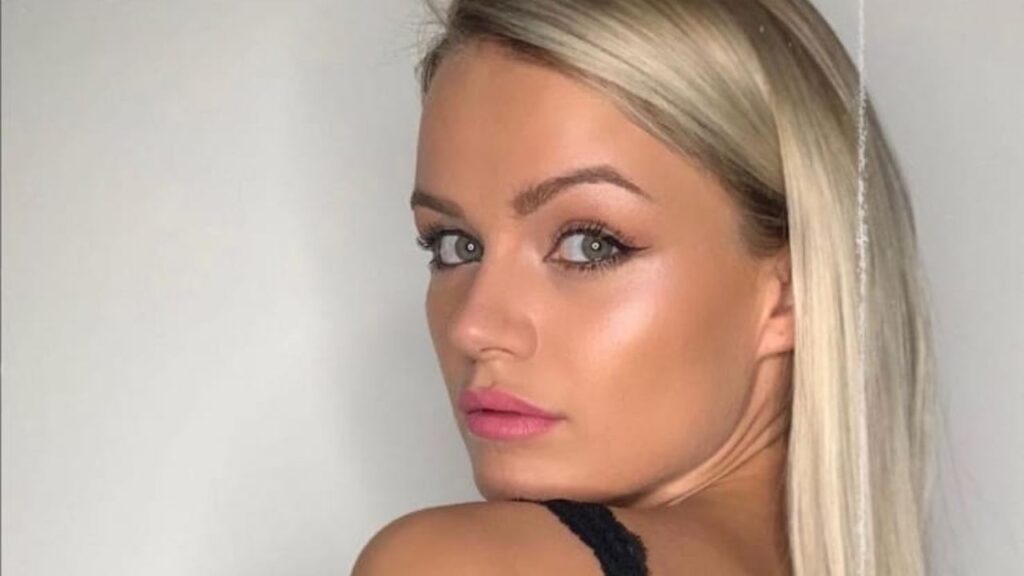 Mercedesz Henger, nostalgia vacanze: il lato 'B' si prende lo spazio