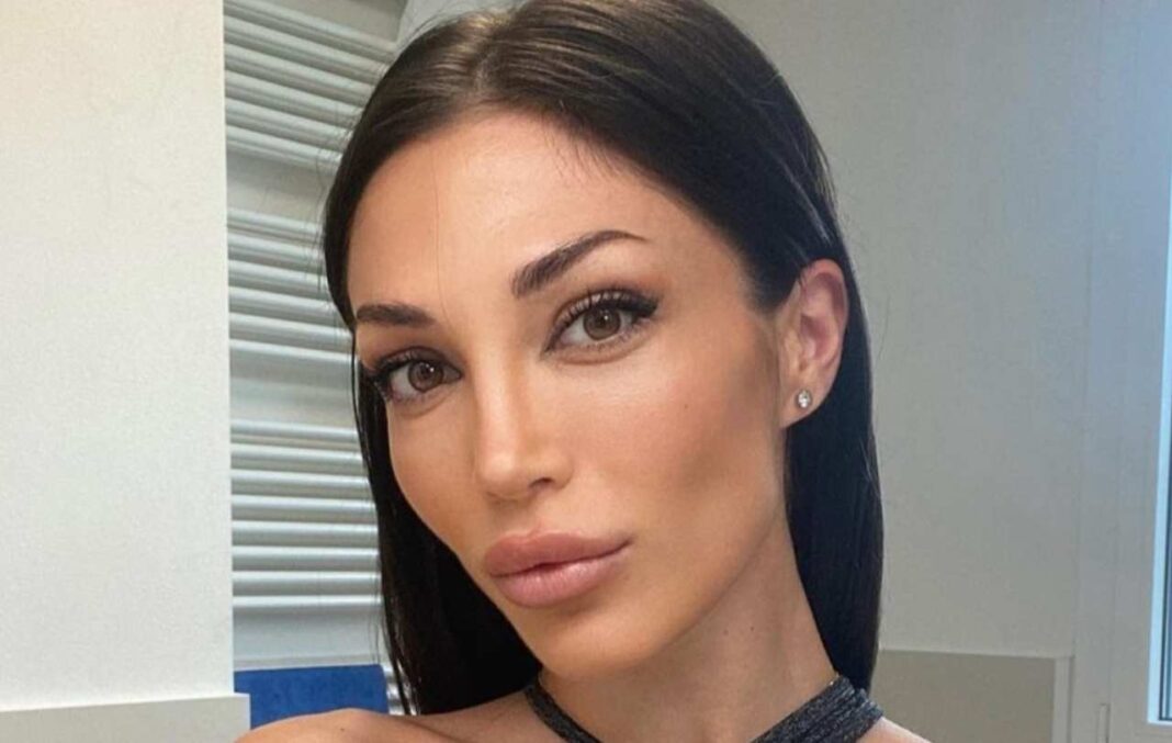 Matilde Rossi, che curve: Halloween si fa piccante per Lady Skorupski