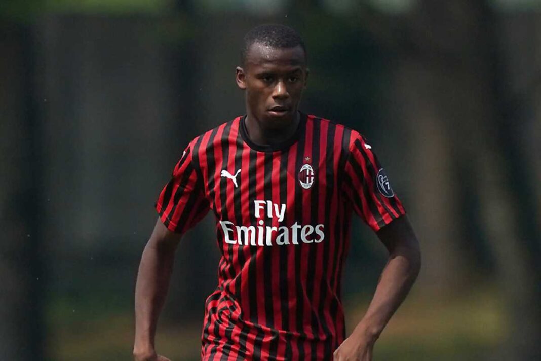 L'Inter ha deciso: tutto sull'ex Milan, che colpo in difesa